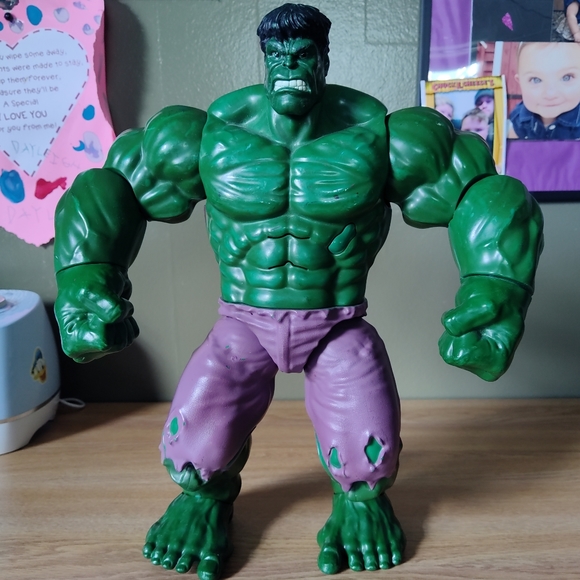 Disney | Toys | Talking Hulk From Disney Marvel Moveable Arms Legs Feet ...